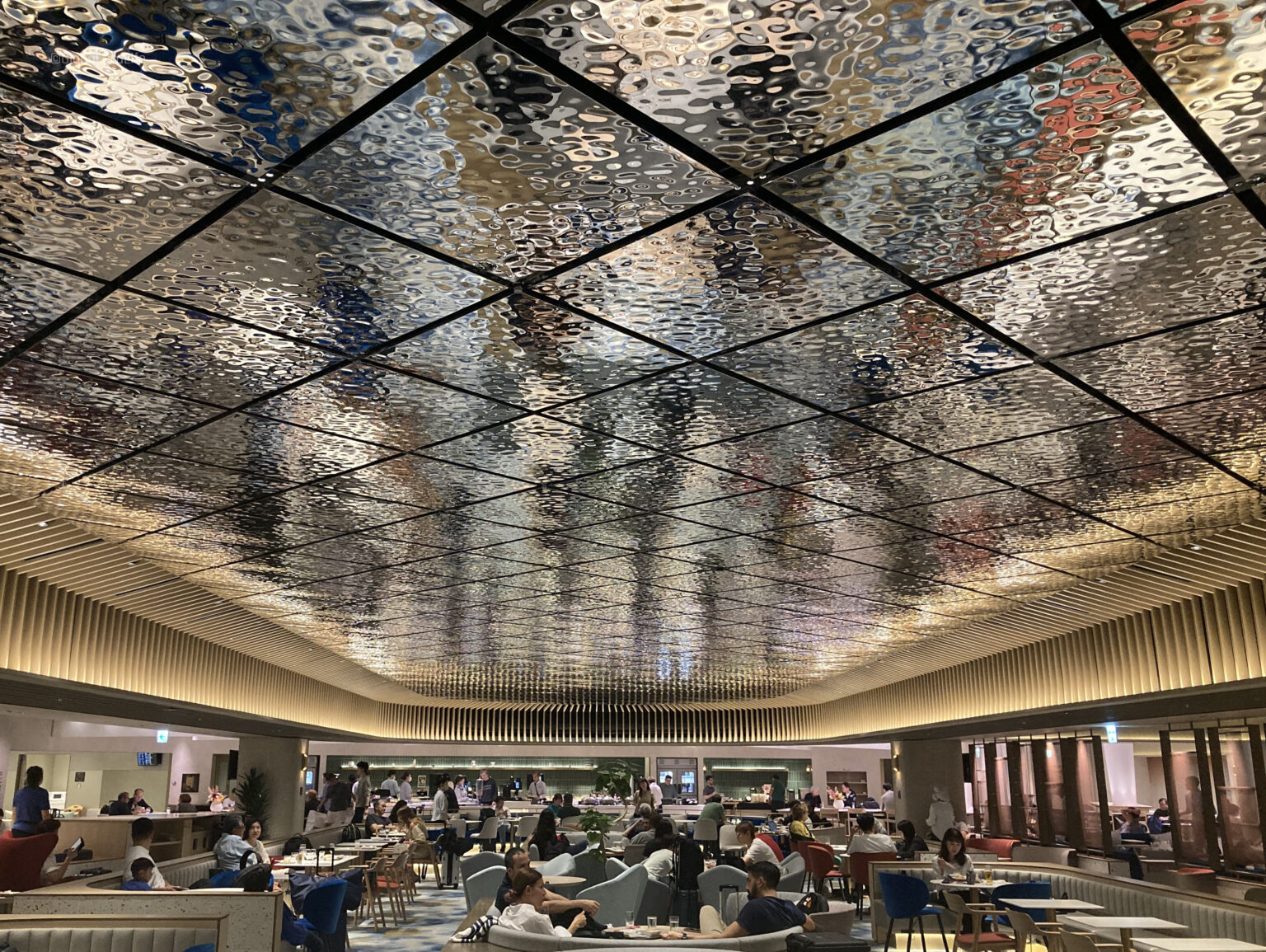 新オープン KIX LOUNGE KANSAI －関西国際空港 - GlobaLocaLife
